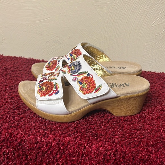 Alegria | Shoes | Alegria Linn White Embroidered Floral Leather Sandals ...